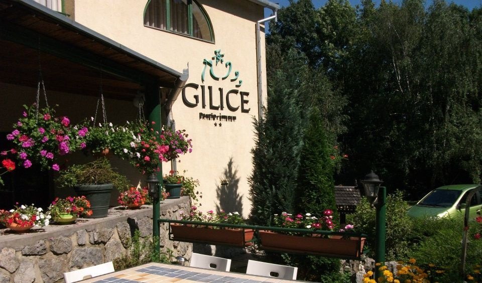 Gilice Panzió és Étterem | Irány Pécs